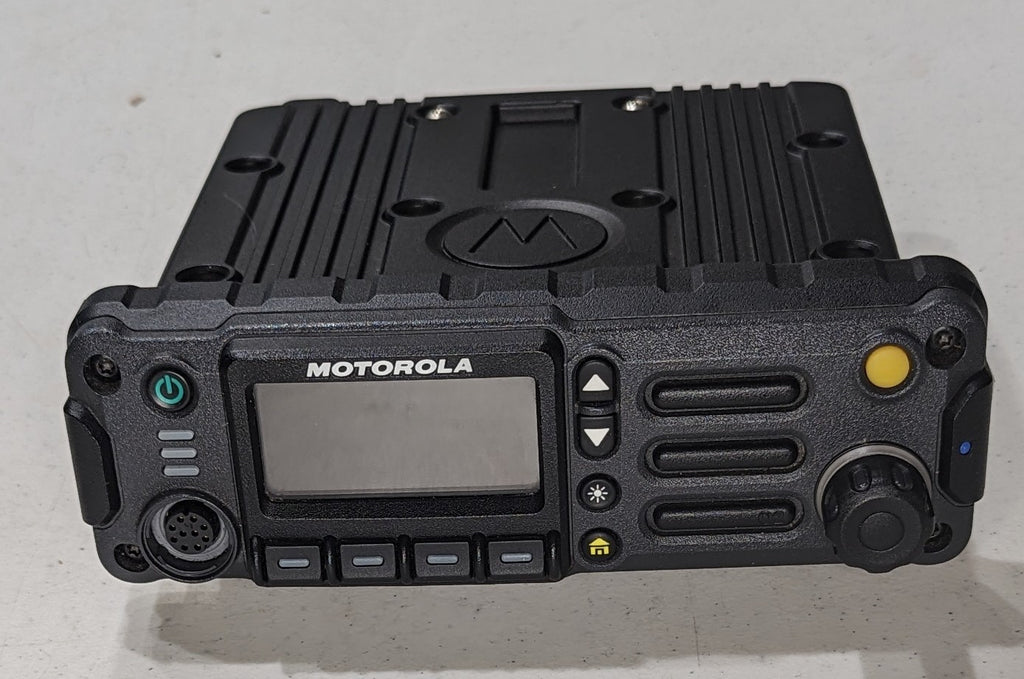 Motorola APX4500 O2 Head Dashmount configuration 700-800MHz P25 TDMA ...